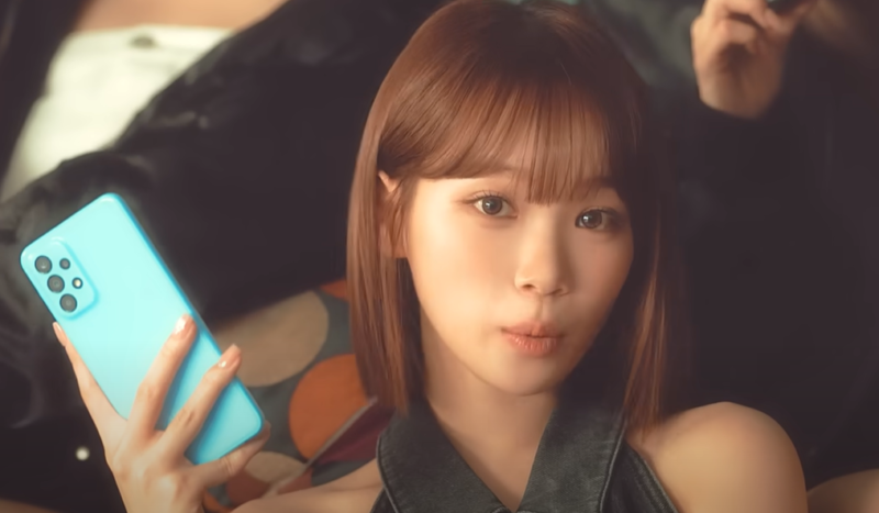 インディードの最新CM（2024）に出演する5人組女性グループは誰？IndeedのCM出演者を紹介。 - CMライフ